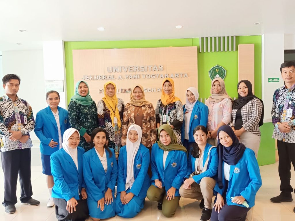 Kunjungan STIKes AKBIDYO ke Perpustkaan Unjaya