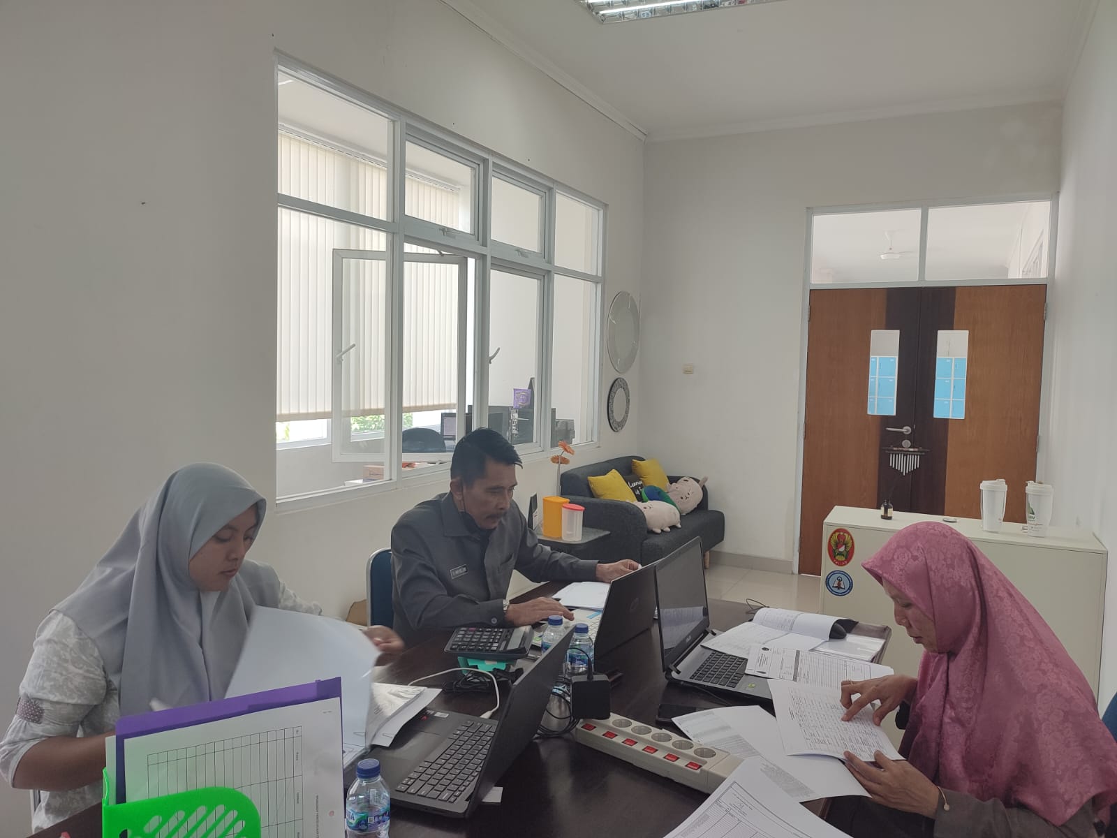 Perpustakaan Unjaya Terima Wasrik oleh SPI Unjaya